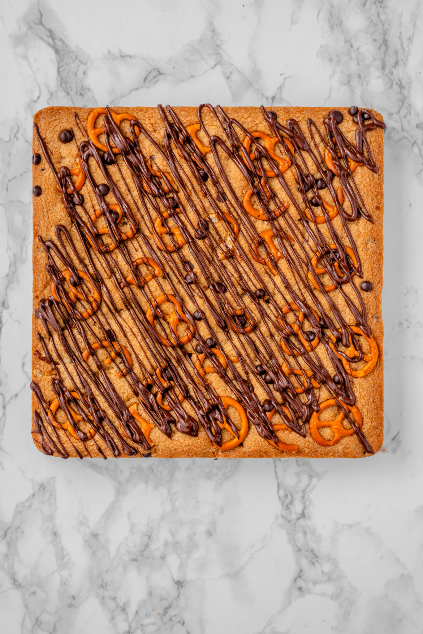 Chocolate Chip Pretzel Cookie Bars You Must Try